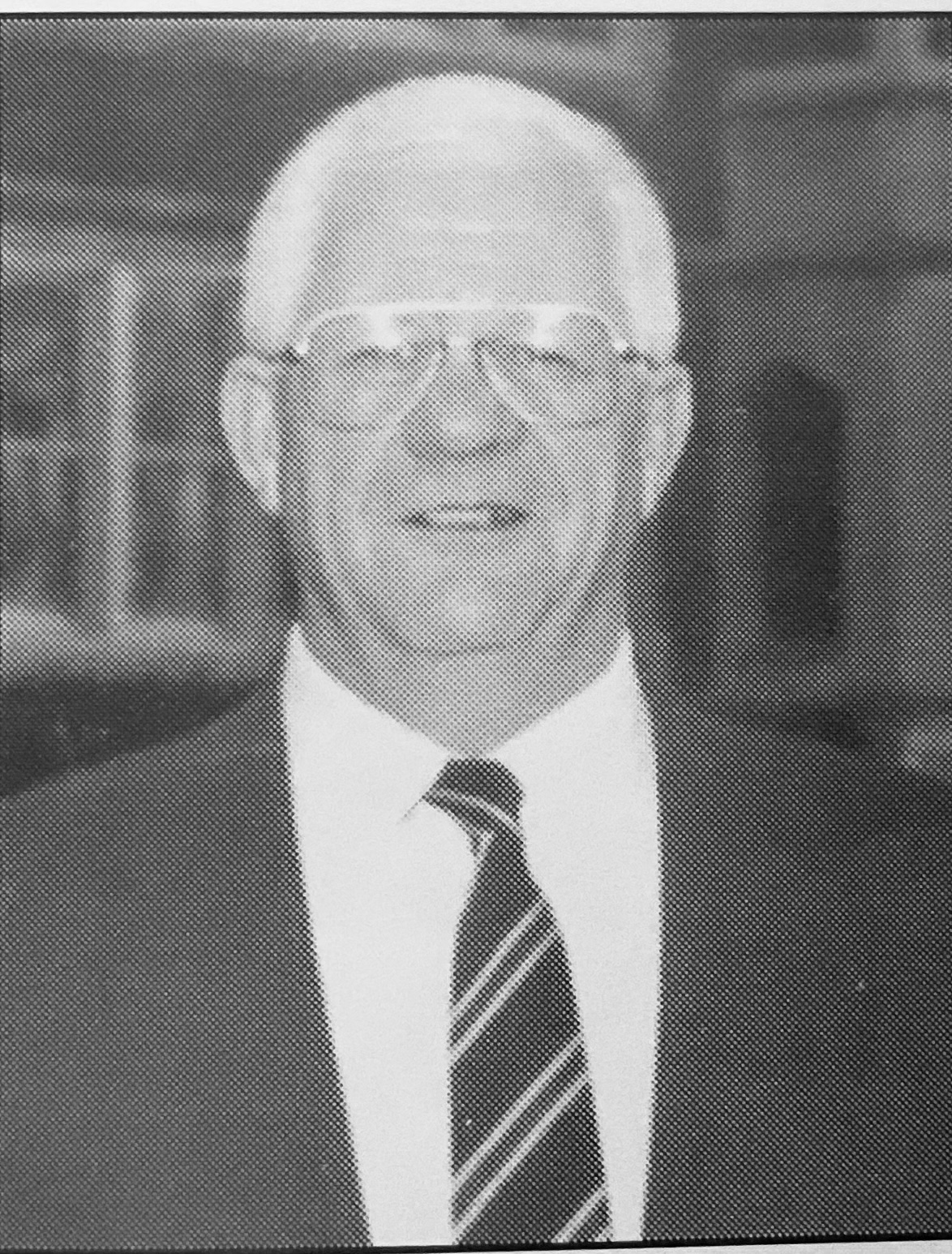 Joe Handlan, Jr. – Class of 2002 – Mid-Ohio Valley Sports Hall of Fame